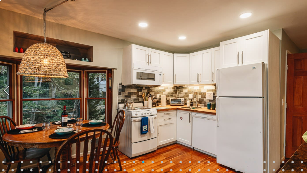 Hyacinth House - Virginia's River Realm